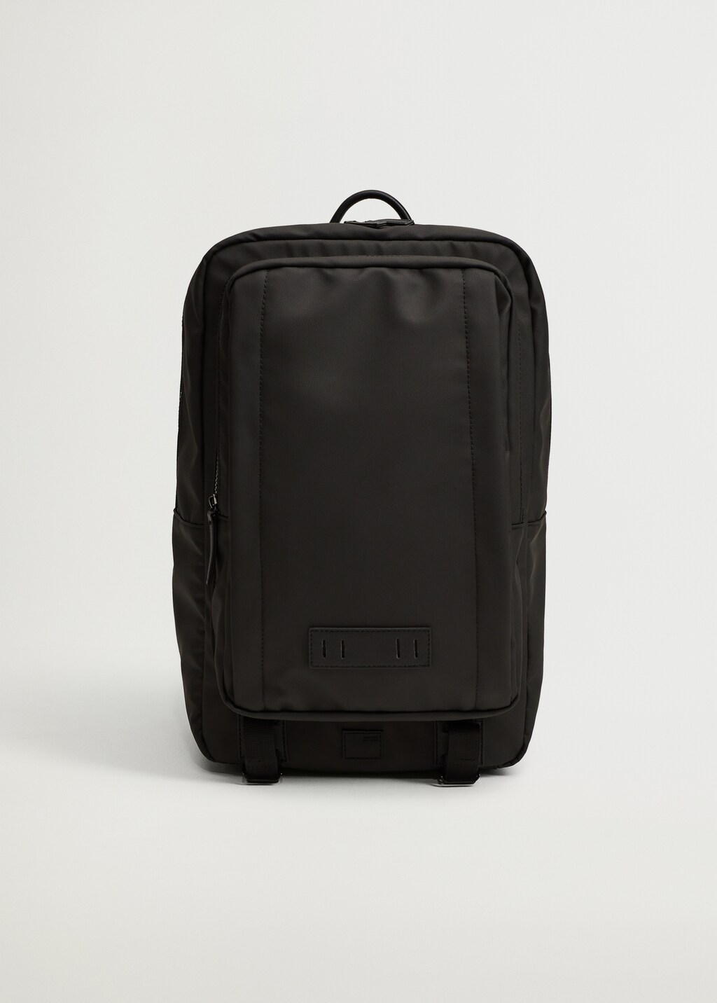 Multifunctional contrasting backpack