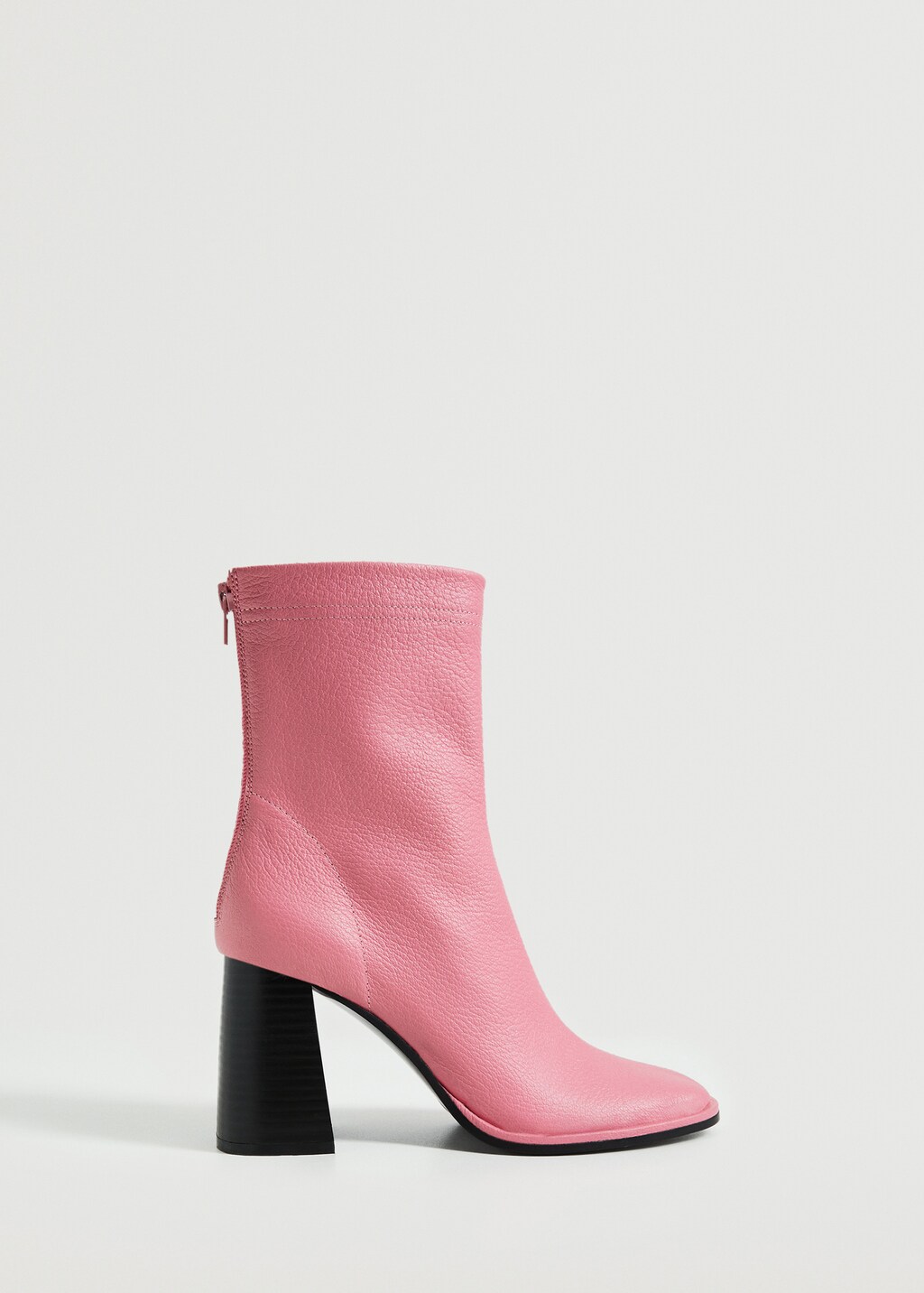 Heel leather ankle boot