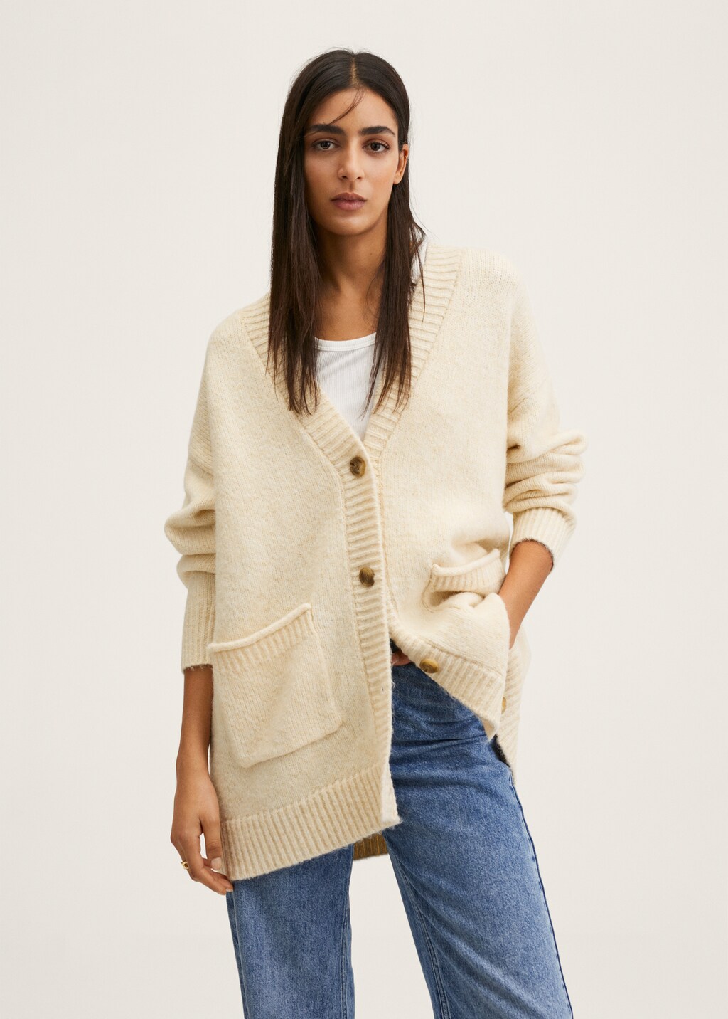 Oversized knitted cardigan - Women | MANGO OUTLET Greece