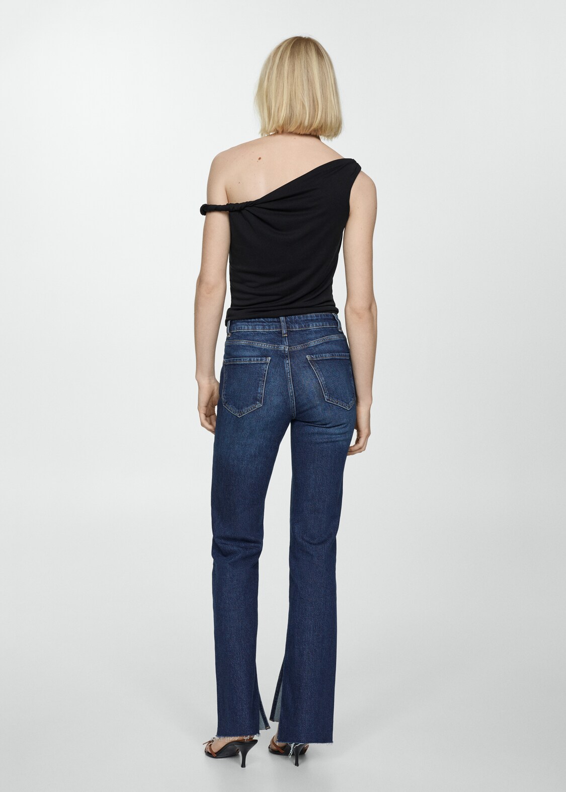 Medium-rise straight jeans with slits - Women | MANGO OUTLET USA