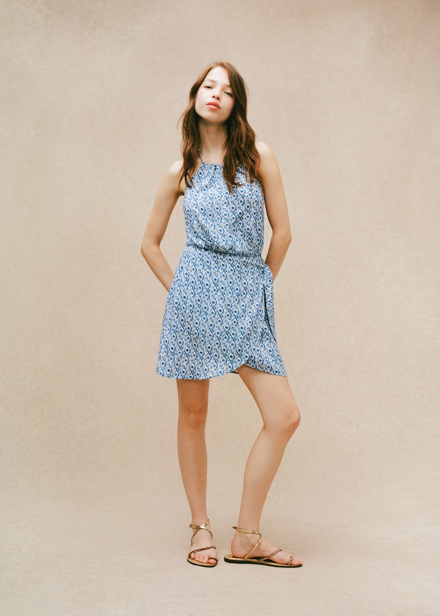 Robes et combinaisons pour ado fille 2026 | MANGO OUTLET France ...