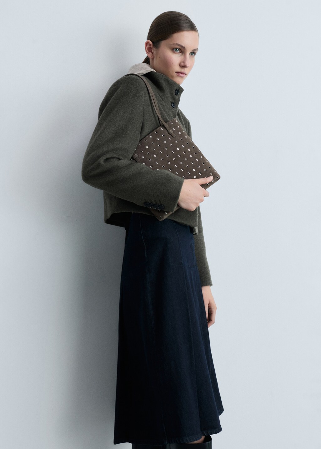 Die-cut leather shoulder bag - Women | MANGO OUTLET United Kingdom