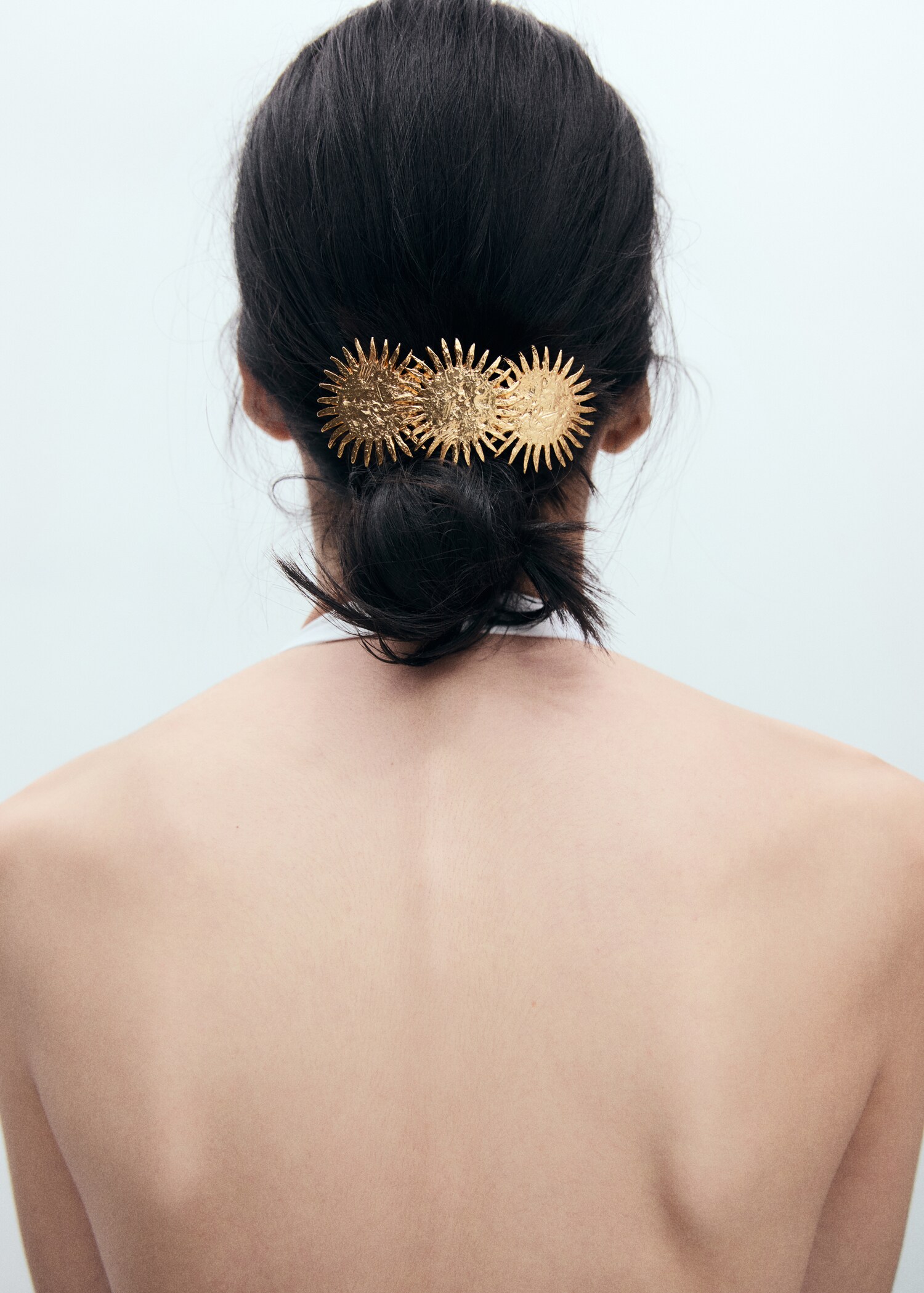 Metal pin with sun design - Women | MANGO OUTLET USA