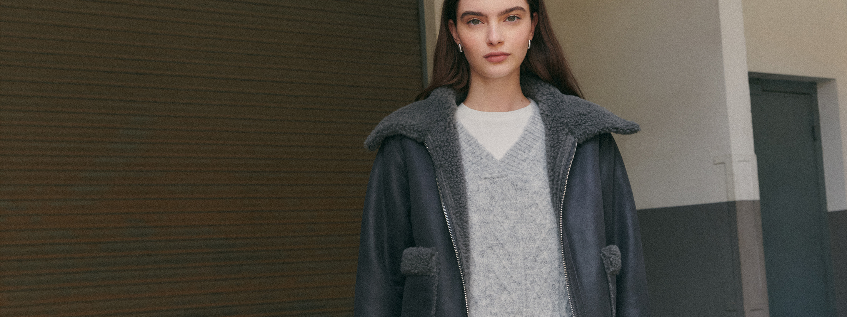 Tonårskläder för Tjej och Kille 2025 | Mango Outlet Sverige