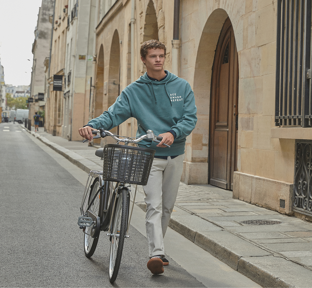 Tonårskläder för Tjej och Kille 2025 | Mango Outlet Sverige